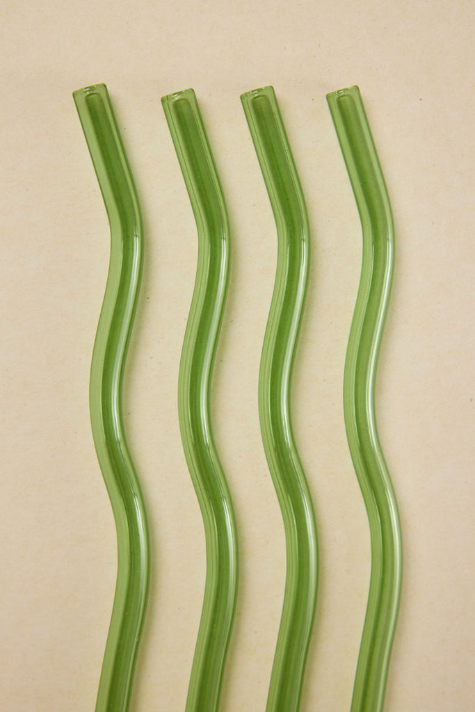 Shop Green Curvy Reuseable Pk 4 Glass Drinking Straws | Flo & Frankie