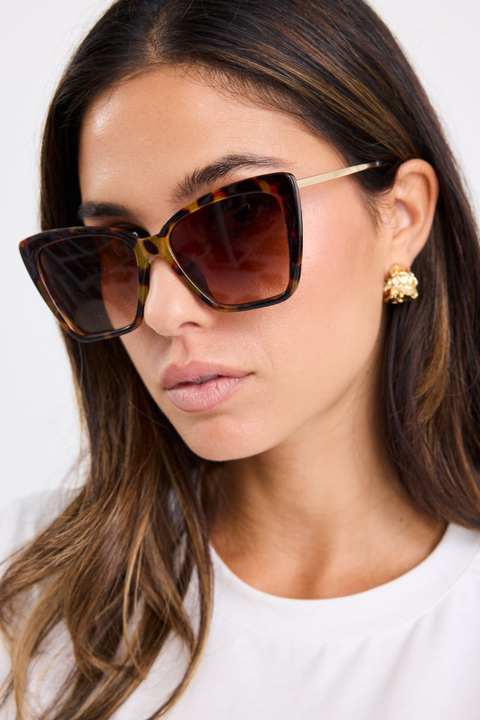 Shop Belize Tort Gold Metal Sunglasses | Flo & Frankie