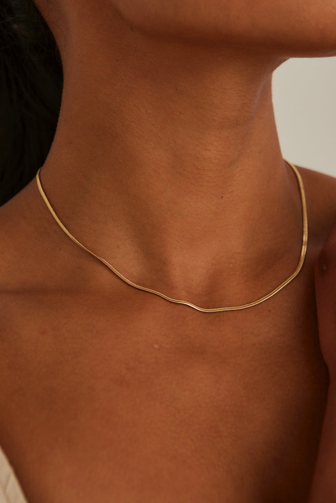 Shop Classic Snake Chain Gold Necklace Online | Flo & Frankie