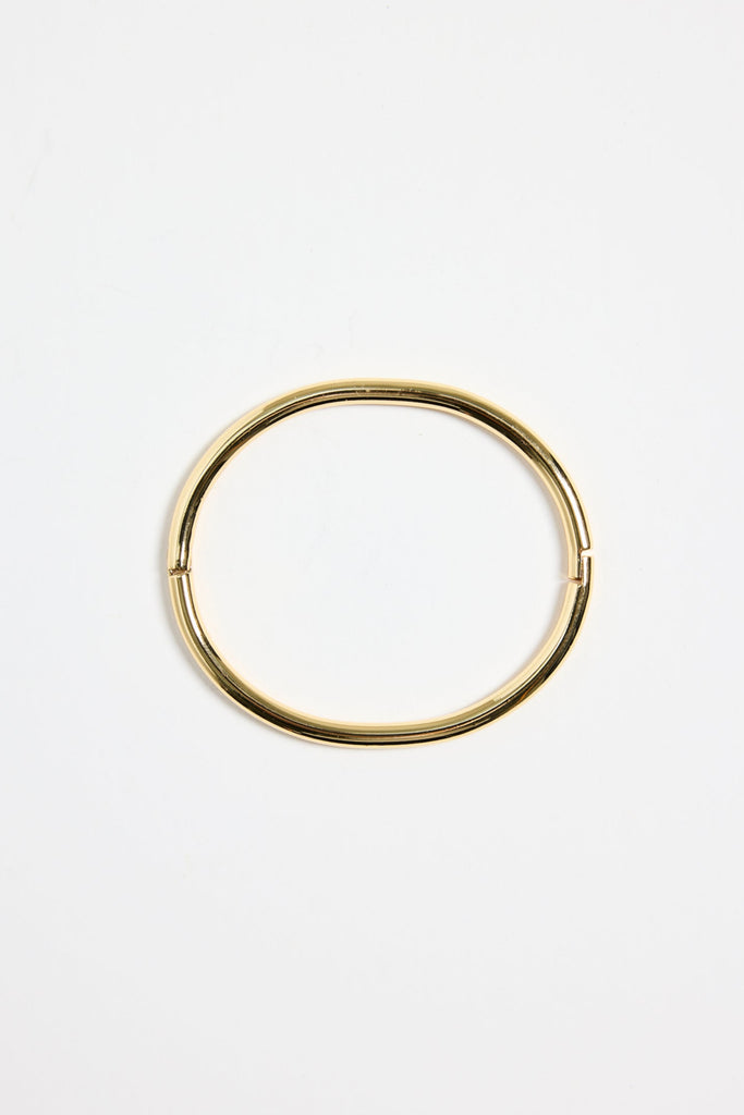 Shop Solid Round 14k Gold Plate Plate Bangle | Flo & Frankie